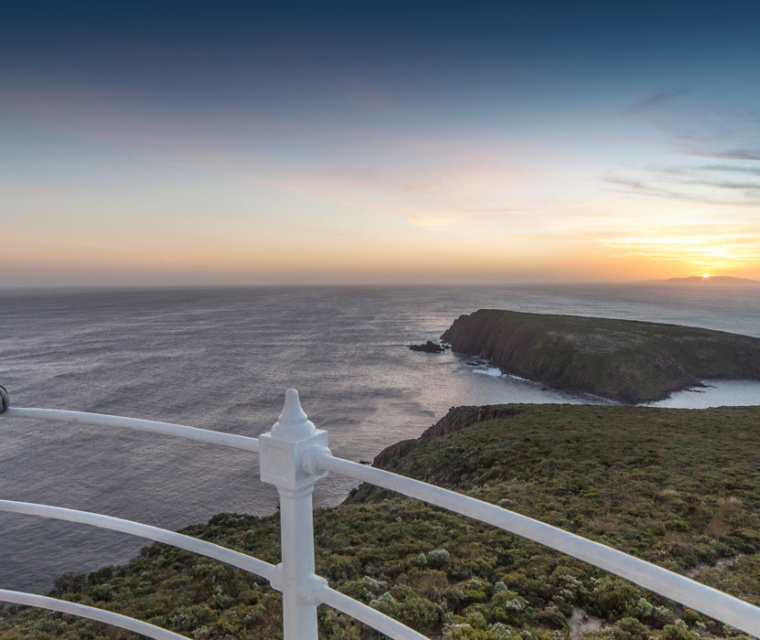 Tassie4Kids | Cape Bruny Lighthouse Tours - Family friendly at Bruny Island